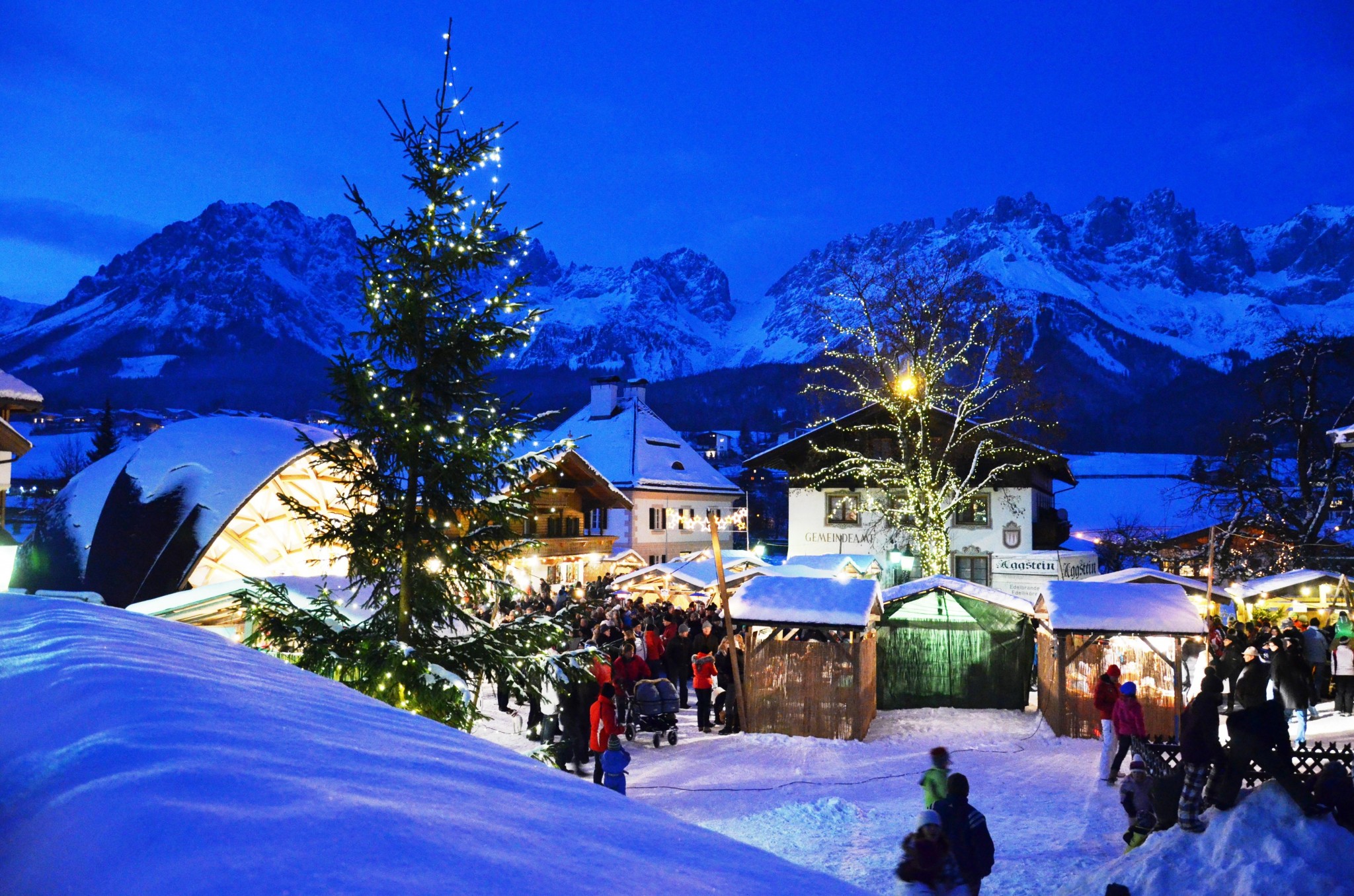 Advent, Advent - der Ski, der rennt! Advent. Die staade, besinnliche